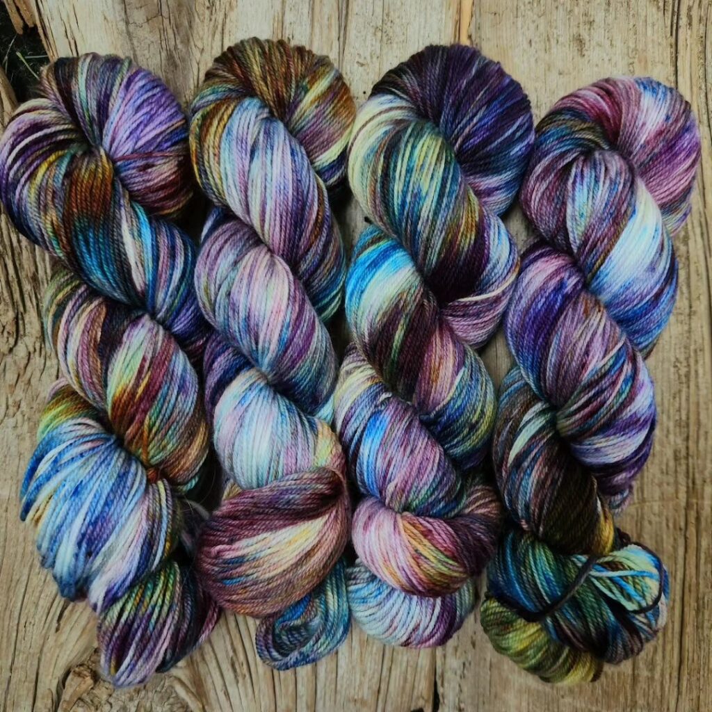 Stitch Noir – Sassy & Saturated Hand-dyed Yarns and Fibre
